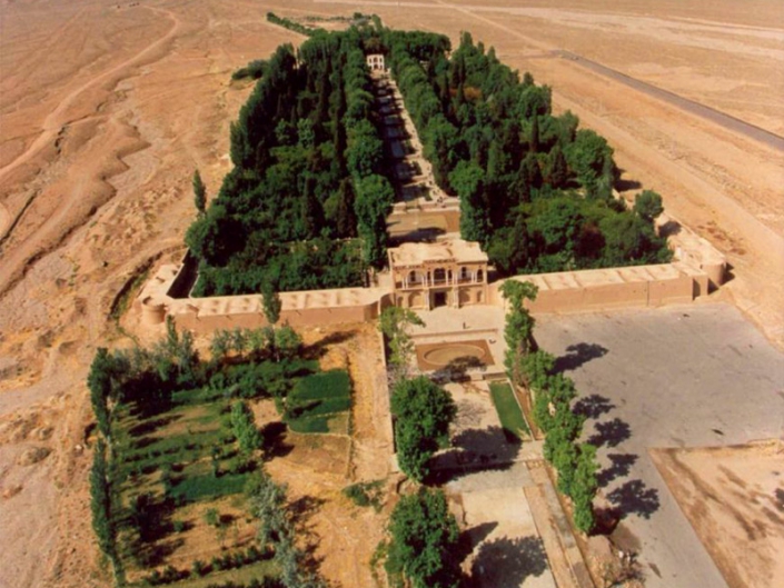 Shazdeh Garden, Iran (Photos, Water source, Info)